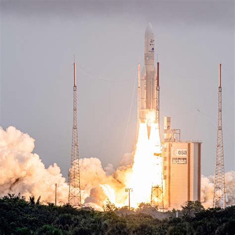 Telescopio Hubble Rocket Launch