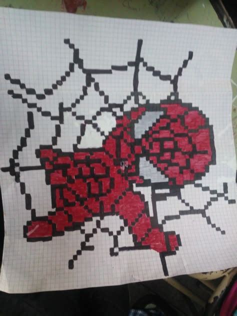 Spiderman En Hoja Cuadriculada