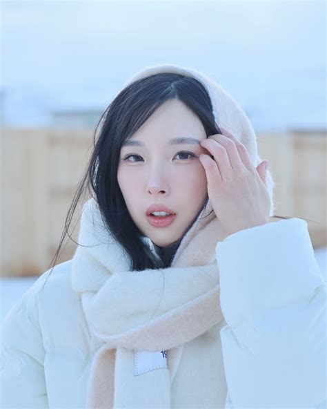 Its Giving Snom ️ 5th Photo Is A Rare Photo Of The Right Side Of My