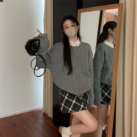루루홀릭 코디세트트위스트 라운드넥 풀오버 니트 티셔츠 체크 모직 코튼 미니스커트 투피스 세트 Oc124518e