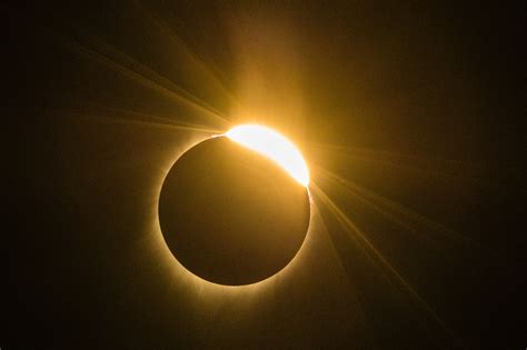Eclipse April Warning Debor Ingeberg