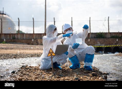Ecologist Sampling Taken Dead Fish To Inspaction And Save Data To