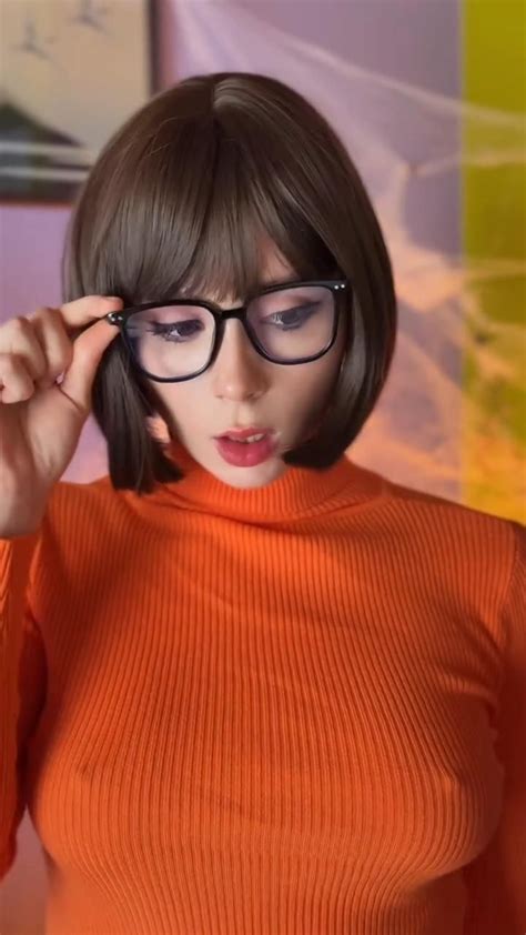 Best 10 Velma And Daphne From Scooby Doo By Sweetie Fox Cosplay Artofit