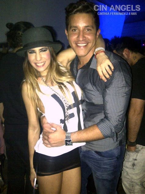 Cin Angels Fans De Cinthia Fern Ndez Galer A De Fotos Cinthia Con Famosos