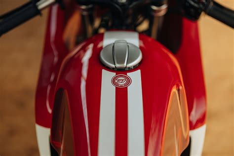 New Royal Enfield Continental Gt R 750 Concept Spotted At Motoverse