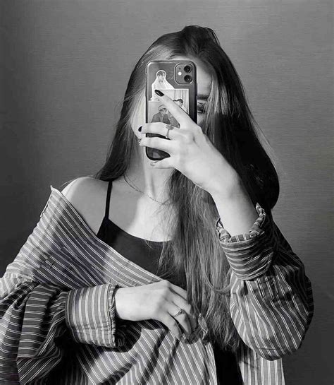 رمزيات بنات بالابيض والاسود منتديات درر العراق