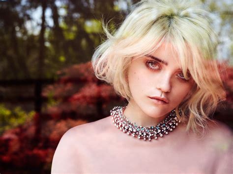 1335x1000 1335x1000 Sky Ferreira Wallpaper Coolwallpapers Me