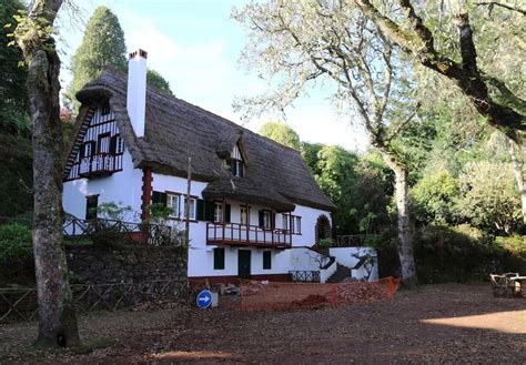 Levada Walk Pico Das Pedras Queimadas Caldeirão Verde