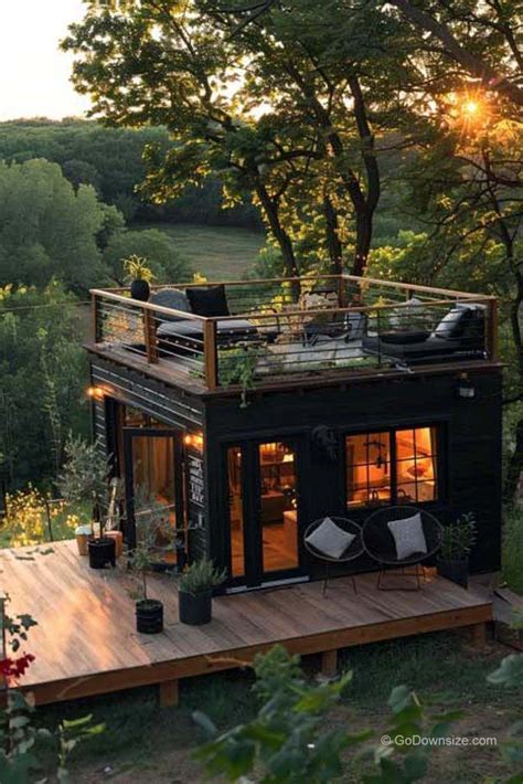 Roof Deck With A Daybed Cabañas Pequeñas House Loft Tiny House