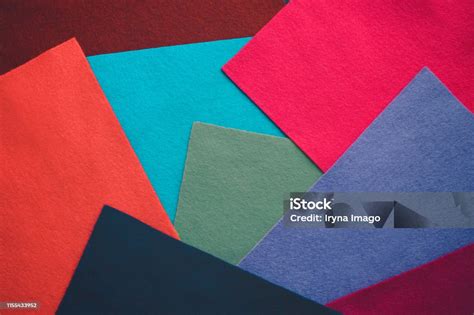 펠트 컬러 텍스타일 다른 색상의 부드러운 펠트 플랩 샘플 컬러 밝은 섬유 소재의 팬입니다 수제 와 창조적 인 공예 추상수공예 배경을 펠트 추상 팝 아트 배경입니다 0명에