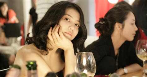 울긋불긋 여드름 소주 바르면 낫는다