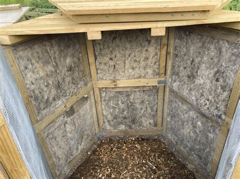 built a prototype hexagonal compost bin with sheepwool lined walls r