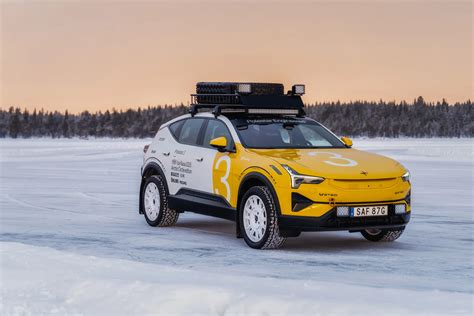 Polestar Arctic Circle Collection Una Familia De Guerreros De Nieve