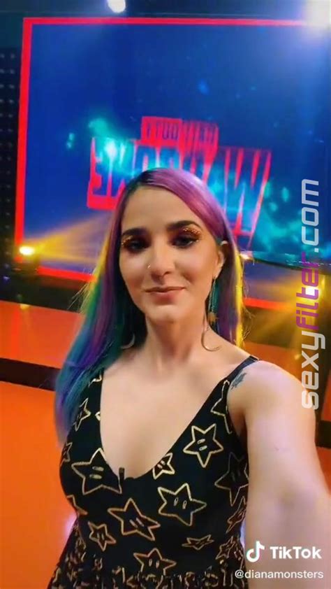 Sexy Diana Monster Shows Cleavage Sexyfilter Com