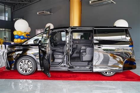 Aey Auto Import พร้อมส่งมอบ Toyota Alphard รุ่นใหม่สิ้นปีนี้ ต้นปีหน้า 120 คัน ข่าวในวงการรถยนต์