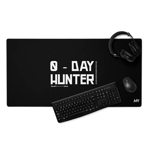 0 day hunter v5 desk mat myhackertech