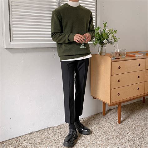 플라이데이 부드러운 터치감과 가벼운 중량감 우수한 보온성‼ 미니멀한 디자인과 깔끔한 실루엣🥰