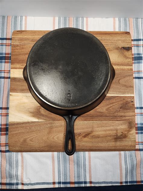 favorite piqua 9 unmarked cast iron skillet etsy