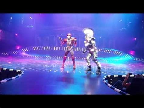 Pin auf Starlight Express Red Caboose
