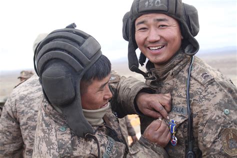 ЦЭРГИЙН ДҮРЭМТ ХУВЦАС НЬ Монгол Цэрэг Дэлхийн ЦЭРЭГ