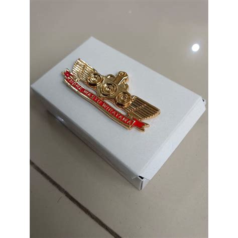 Jual Brevet Wing Pin Pdh Tank Kavaleri Lis Merah Shopee Indonesia