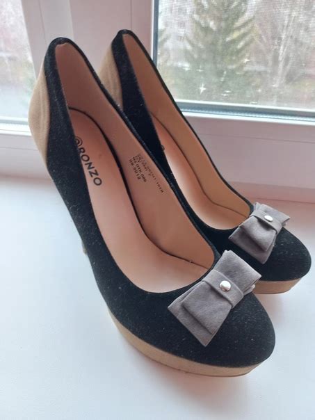 Продам отличные женские туфли туфли замшевые на высоком каблуке размер 39 в очень хорошем