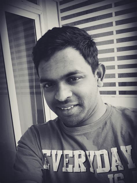 logesh r medium
