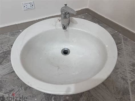 طقم ايديال استاندرد حوض حمام بالخلاط الحمام 199514941