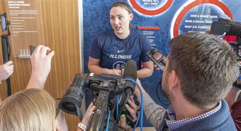 Illinois Year In Review Female Athlete Of The Year Kendall Bostic