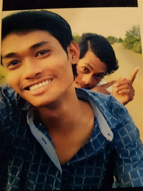 ទឹកភ្នែក ឪពុកម្ដាយ កូន ប្រុស ត្រូវ គេ កាប់ ឲ្យស្លាប់ ជនល្មើស ៥នាក់ រស់នៅ មានសេរីភាព ក្រៅ