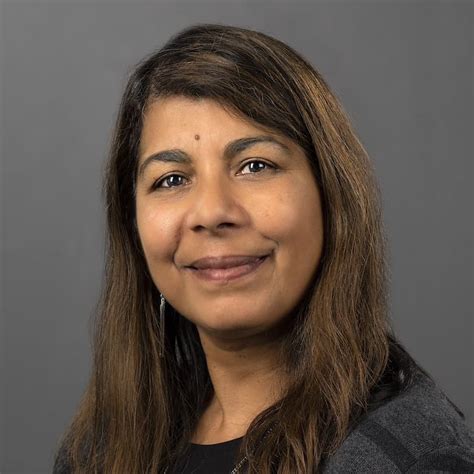 Urvi Shah Tia Online