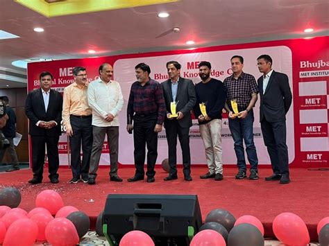 gaurav pawar on linkedin awarded by mumbai educational trust met