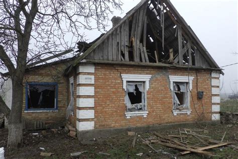 Поліція показала наслідки обстрілів Нікопольщини 24 березня фото