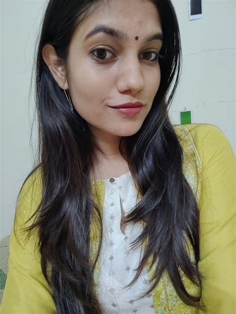 Sakshi Saxena Medium