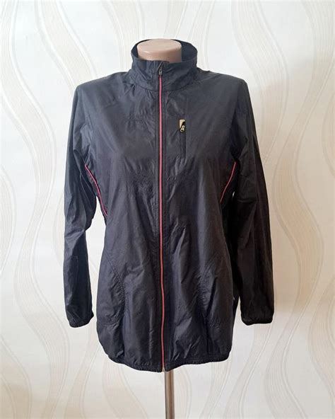 Ветровка велосипедка — ціна 200 грн у каталозі Вітровки Купити жіночі речі за доступною ціною