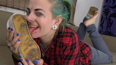 Stinky Shoe Sniffing Thisvid Com
