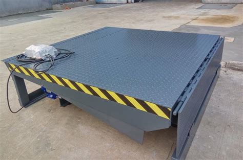 Electric Hydraulic Loading Dock Leveler Pit Style Type 18002000mm