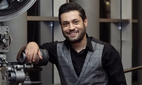 عکس‌های جشن عروسی روزبه معینی لباس عروس میلیاردی غوغا کرد