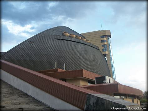 Foto Yerevan Կարեն Դեմիրճյանի անվան մարզահամերգային համալիր