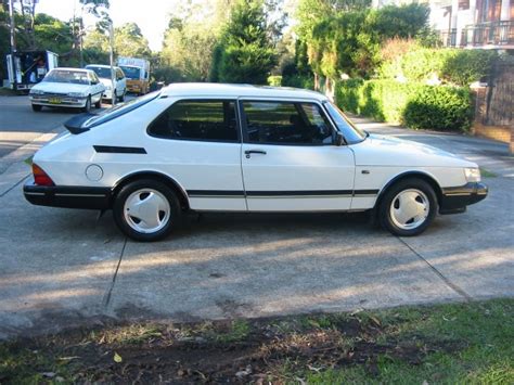 1992 Saab 900i Simonarena Shannons Club