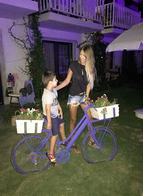 Simge Tertemiz 1701786 Uludağ Sözlük Galeri