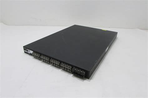 Used IBM 2498 B40 NO License SAN40B 4 8Gbps Fibre Channel Switch UBB Threads