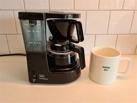 Liten Kaffebryggare Som Brygger 1 2 Koppar Kaffe Pappa Tipsar
