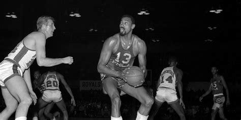 Julius Erving Named The 10 Best Players In Nba History No Lebron Or Curry