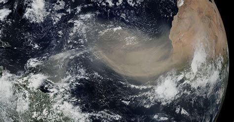 Microscopic Dust From Desert Storms Has Been Hiding The True Extent Of