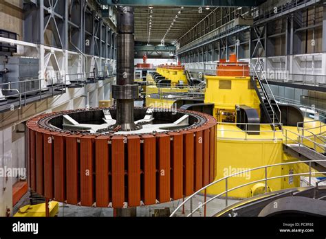 Hydroelectric Generator