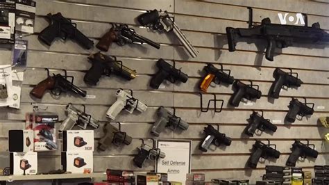 Сопствениците на оружје во САД очекуваат Трамп да ги намали рестрикциите Youtube