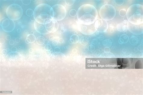 추상적인 상쾌한 선명한 밝은 봄이나 여름 풍경 질감과 자연스러운 파스텔 보케 조명 그라데이션 라이트 핑크와 푸른 밝은 맑은 하늘 복사 공간이있는 아름다운 배경 0명에 대한