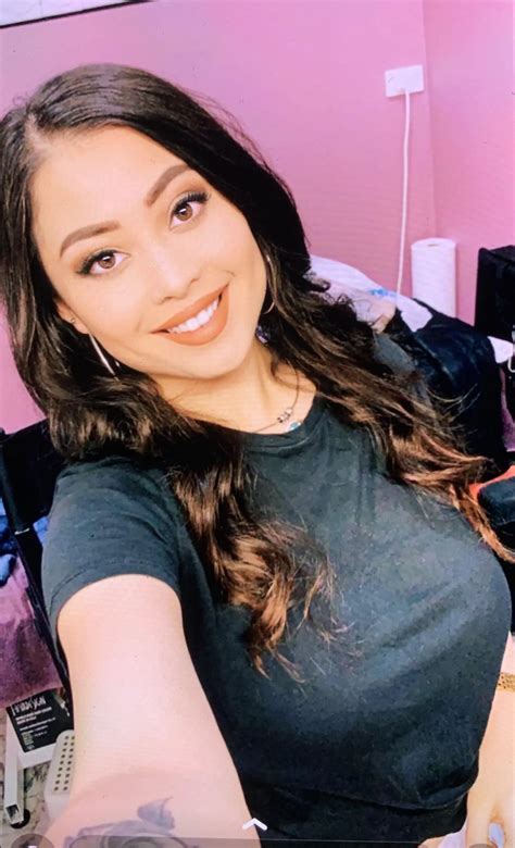 Turkish Girl Scrolller