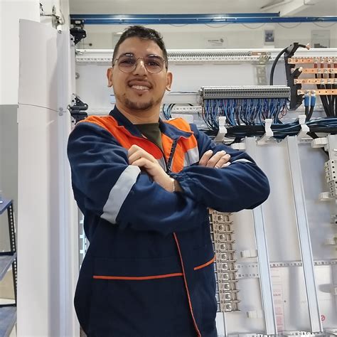 MOUAD ELHOUR Technicien De Maintenance AZIM XING